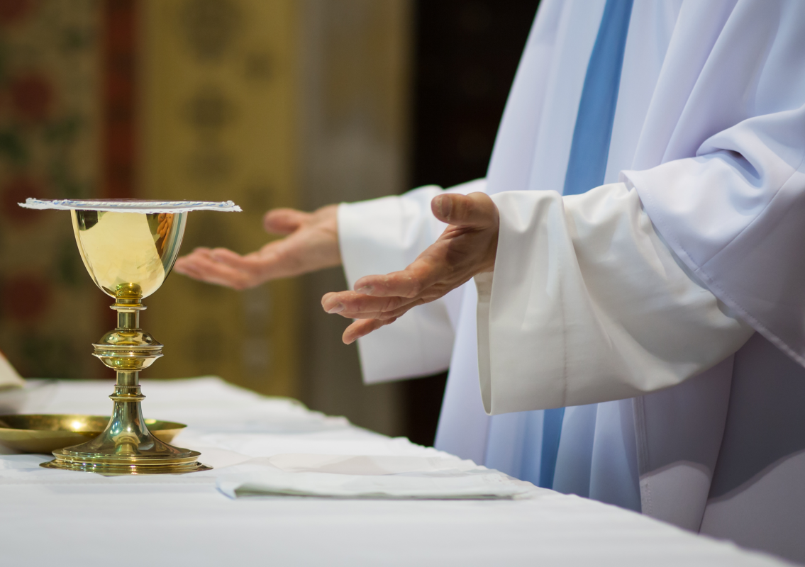 Celebrazione di Sante Messe binate e trinate: indicazioni per il 2025 ...